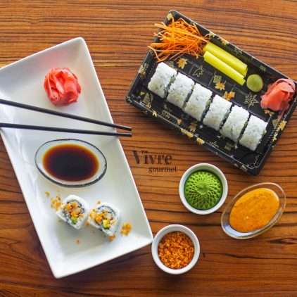 Crunchy Crab & Avocado Sushi Roll - 8 pcs - Vivre Gourmet